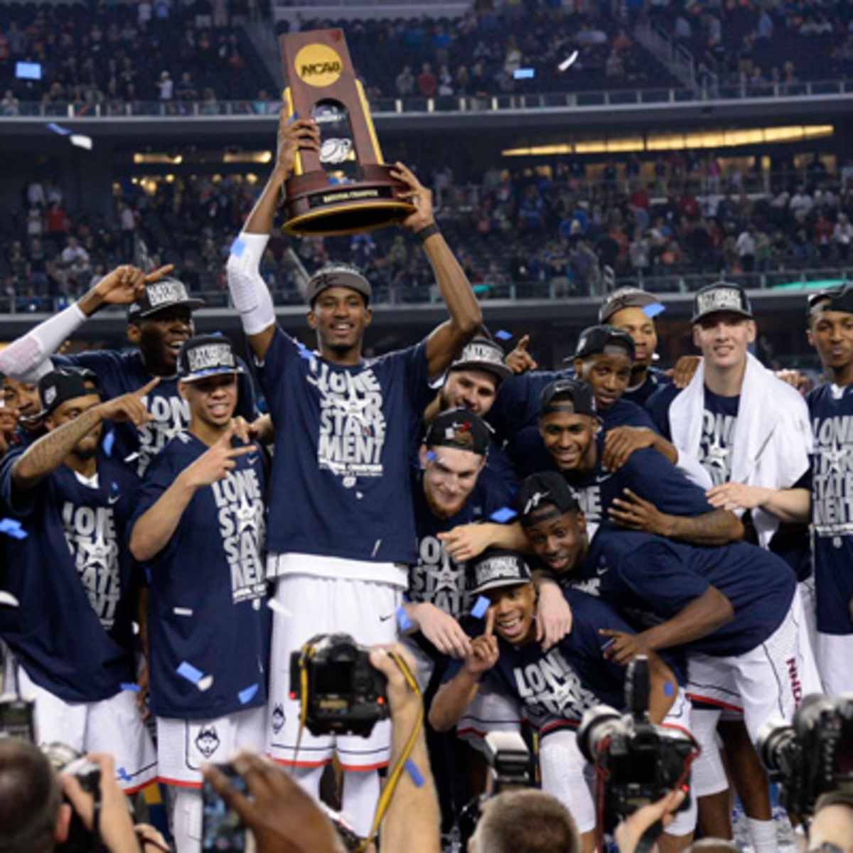 james young dunk uconn