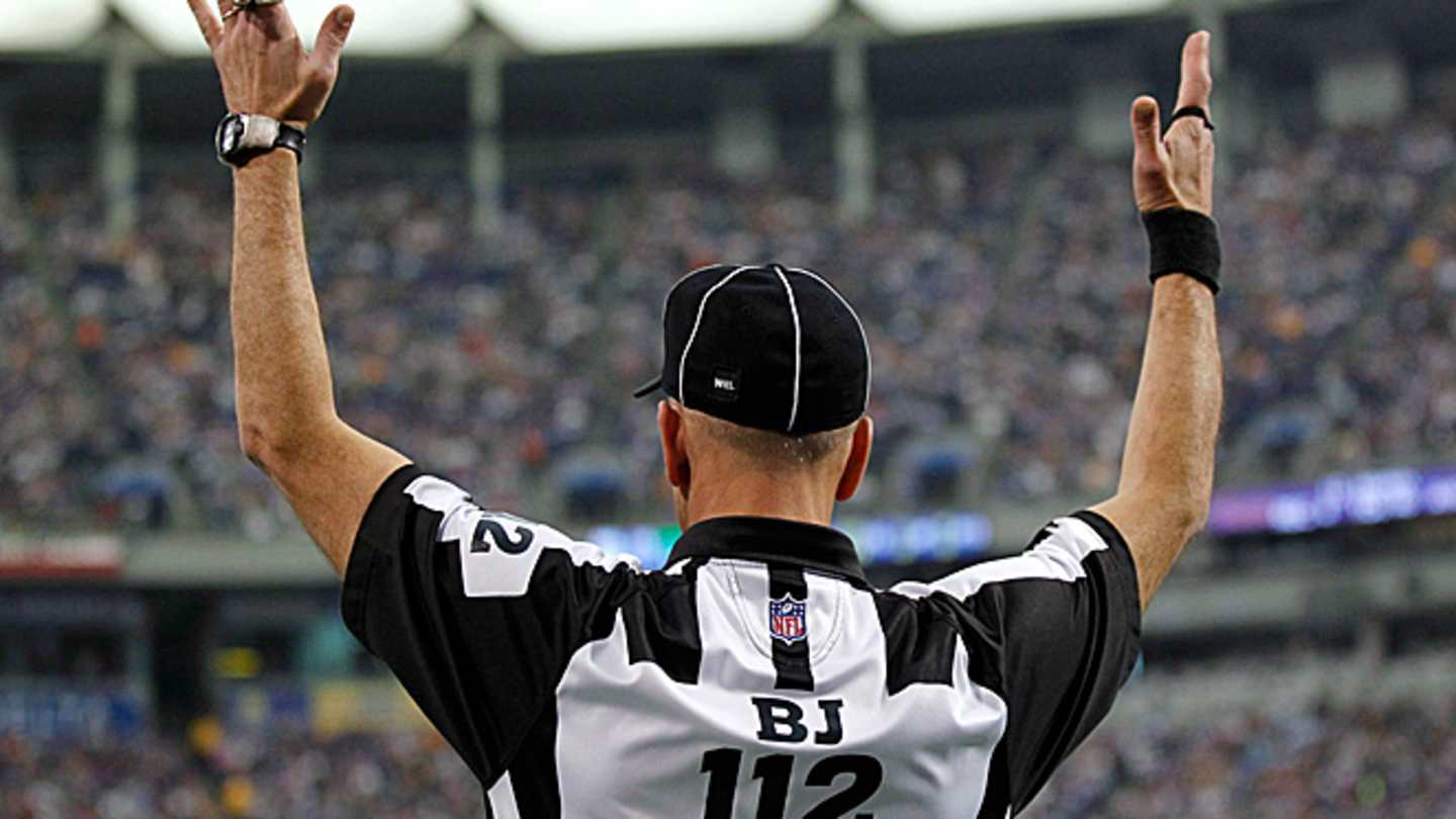 The Refs Are Back! - SI Kids: Sports News for Kids, Kids Games and More