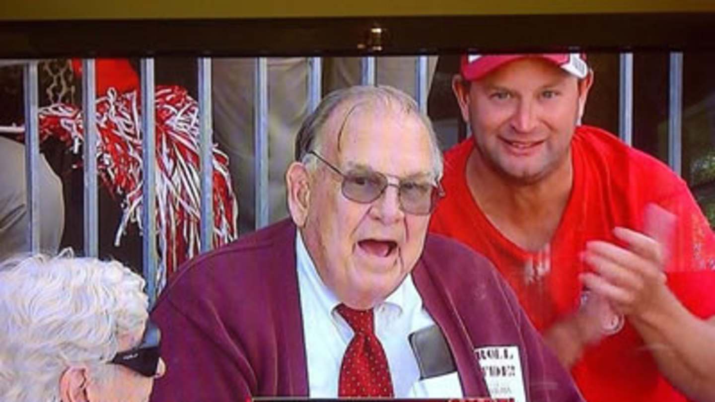 A Look at the Superfans - SI Kids: Sports News for Kids, Kids Games and ...