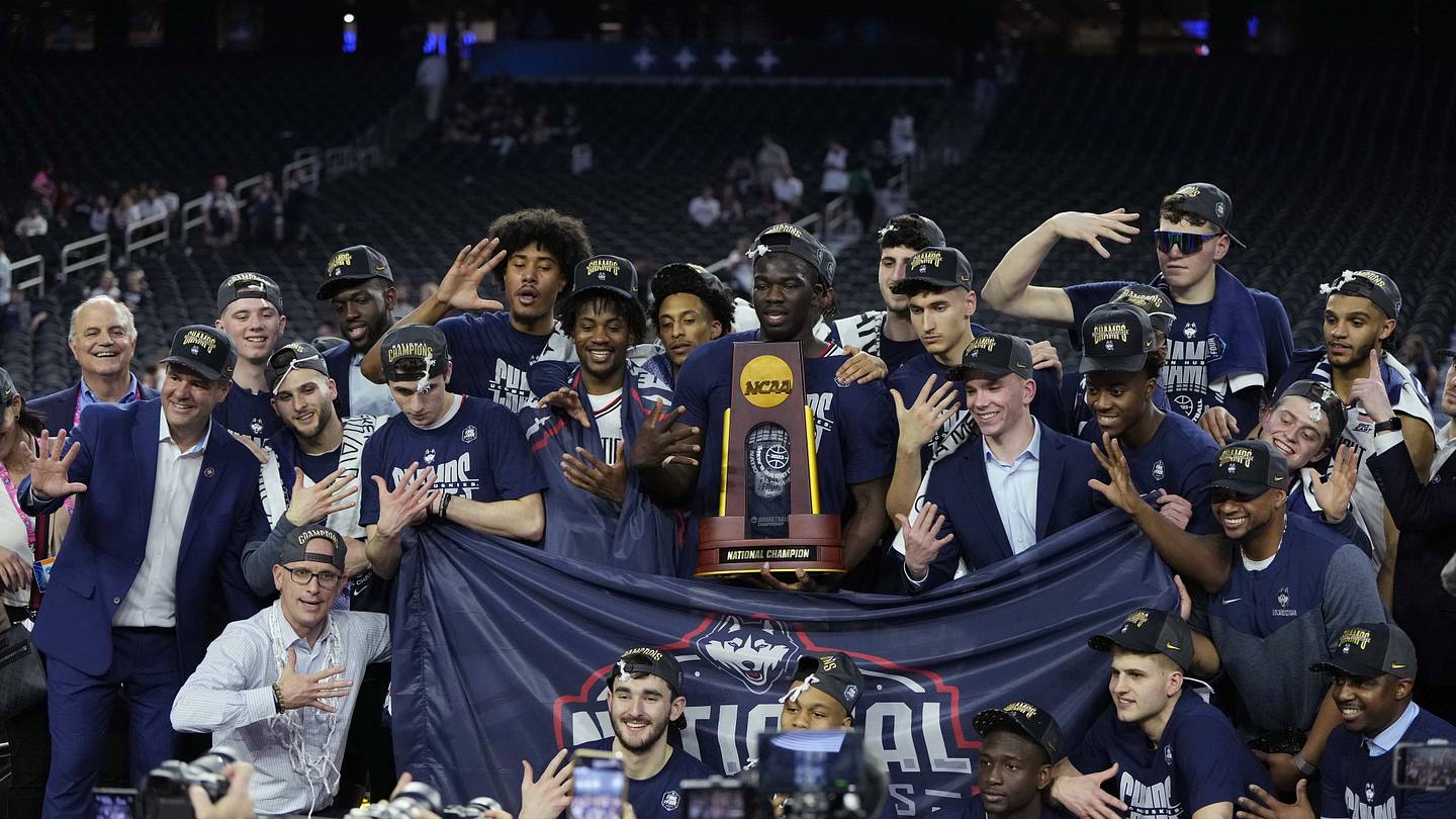 UConn Men's Basketball Looks Poised to Repeat as National Champs - SI ...
