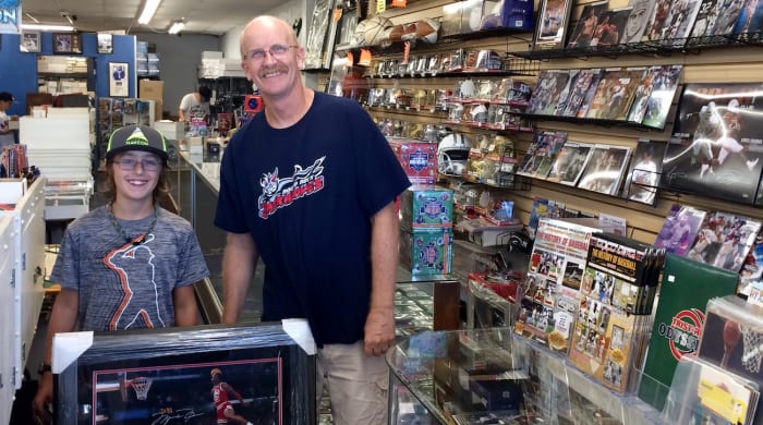 Tips and Trivia About Collecting Baseball Cards - SI Kids: Sports News ...