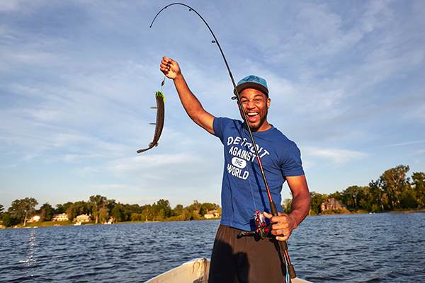 Golden Tate, Brian Robison Reel 'em In! - SI Kids: Sports News for Kids ...