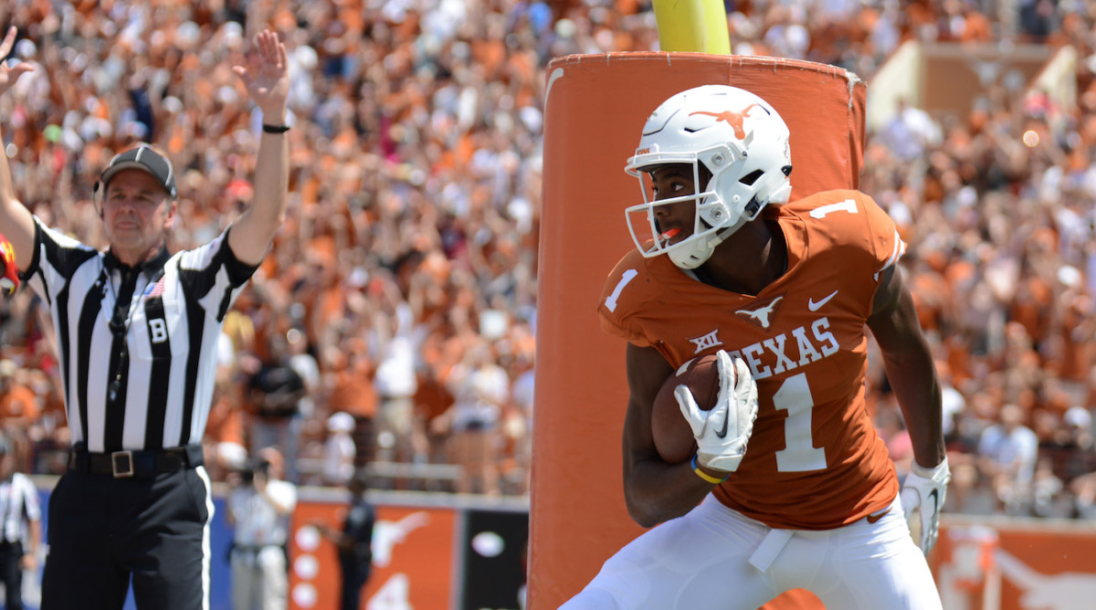 Texas Receiver John Burt Deftly Balances Two Sports - SI Kids: Sports ...