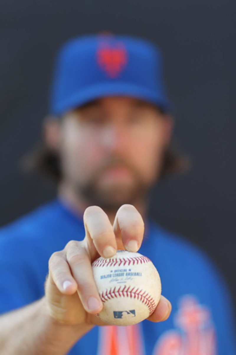 R.A. Dickey, Tim Wakefield, Charlie Hough and the Art of the Knuckleball - SI Kids: Sports News ...